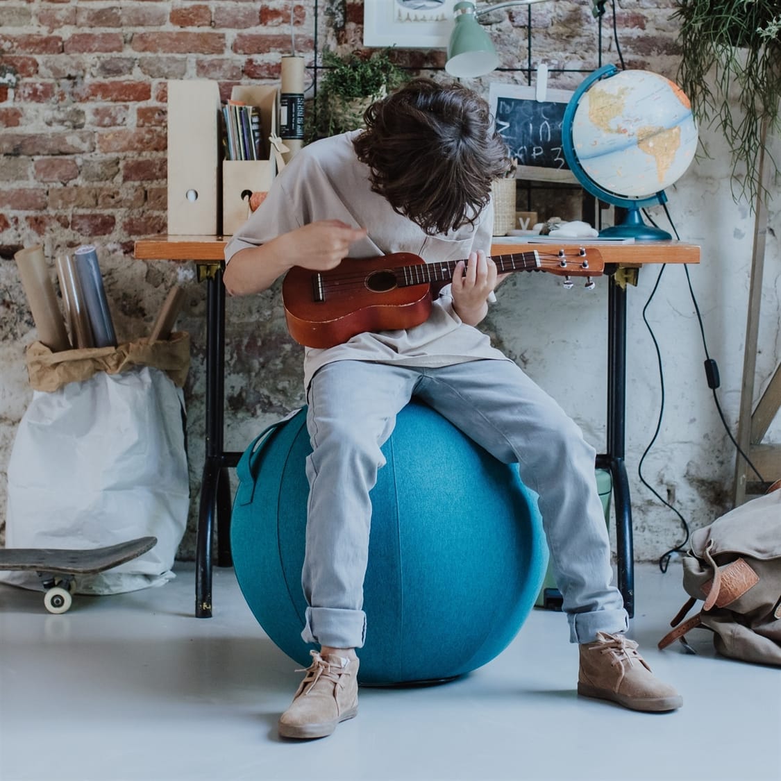 VLUV - IN STOCK! - Back in Action